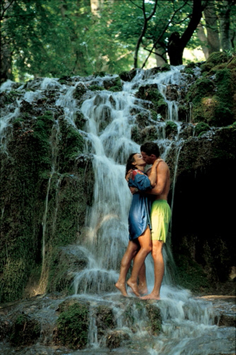 Couple Kissing in Waterfall at Eurographics